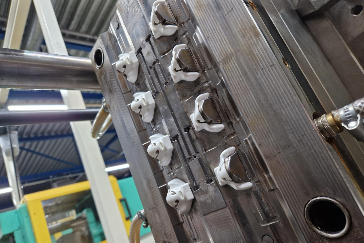 Injection Moulding - VEKO Technology